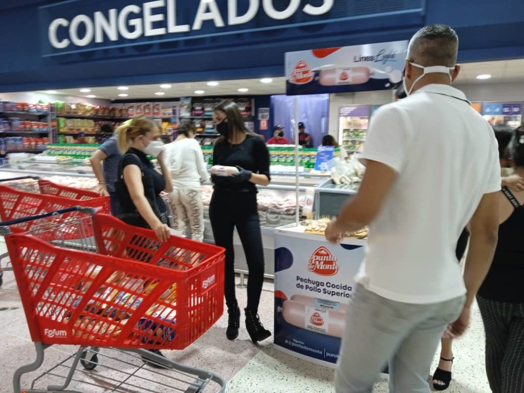 Clientes de Supermayorista Forum degustaron nueva Pechuga Cocida de ...