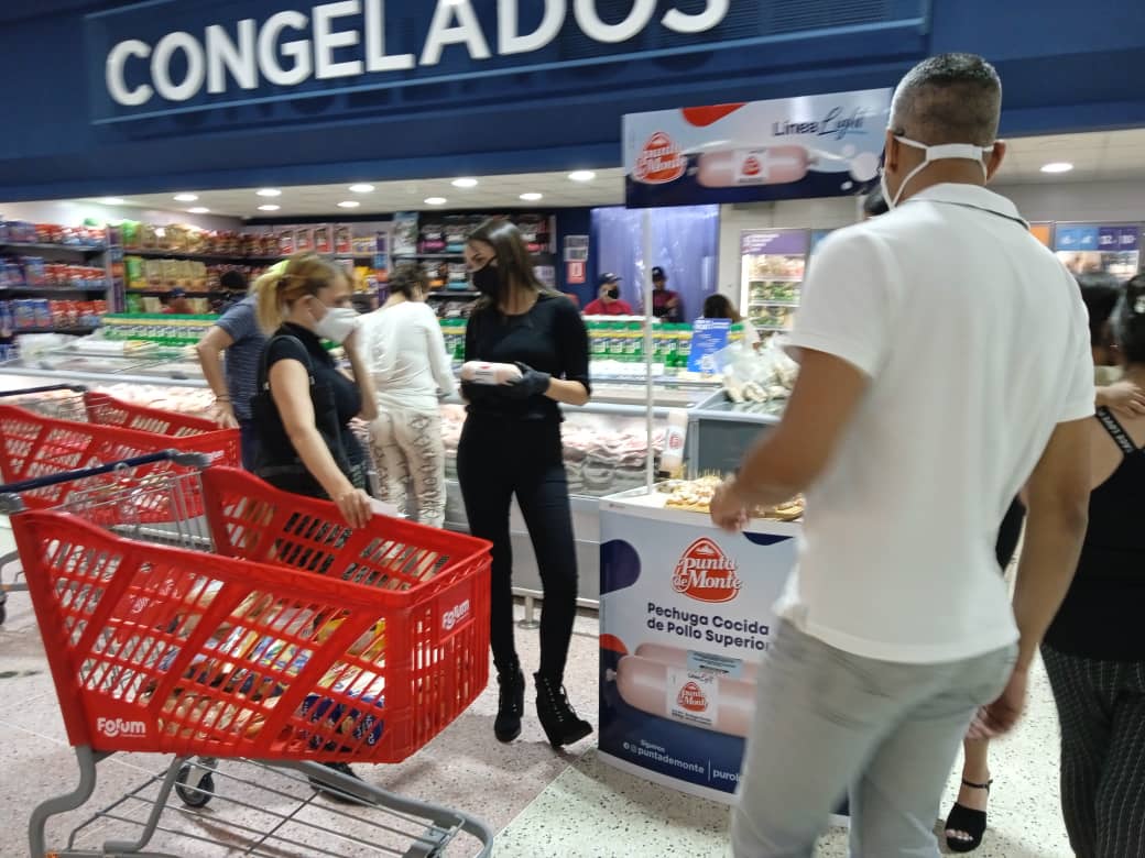 Clientes de Supermayorista Forum degustaron nueva Pechuga Cocida de ...